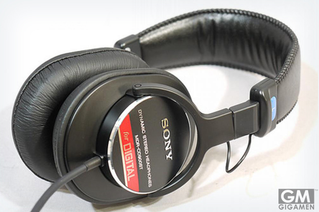 ソニー MDR-CD900ST | 今まで聴いていた音楽の世界が確実に変わる(実話) | GIGAMEN ギガメン